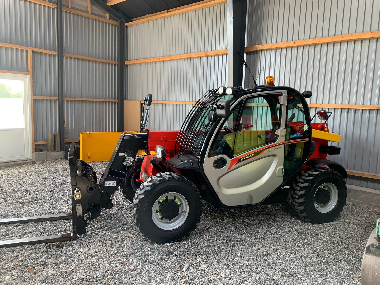 Manitou MT625 Telehandler - Sibbons