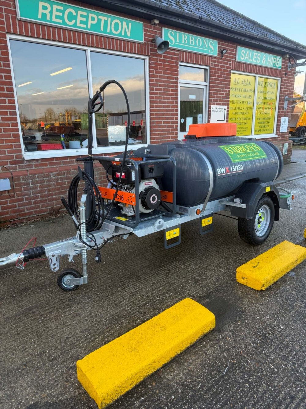 Belle Towable Water Bowser BWX15/250 - Sibbons